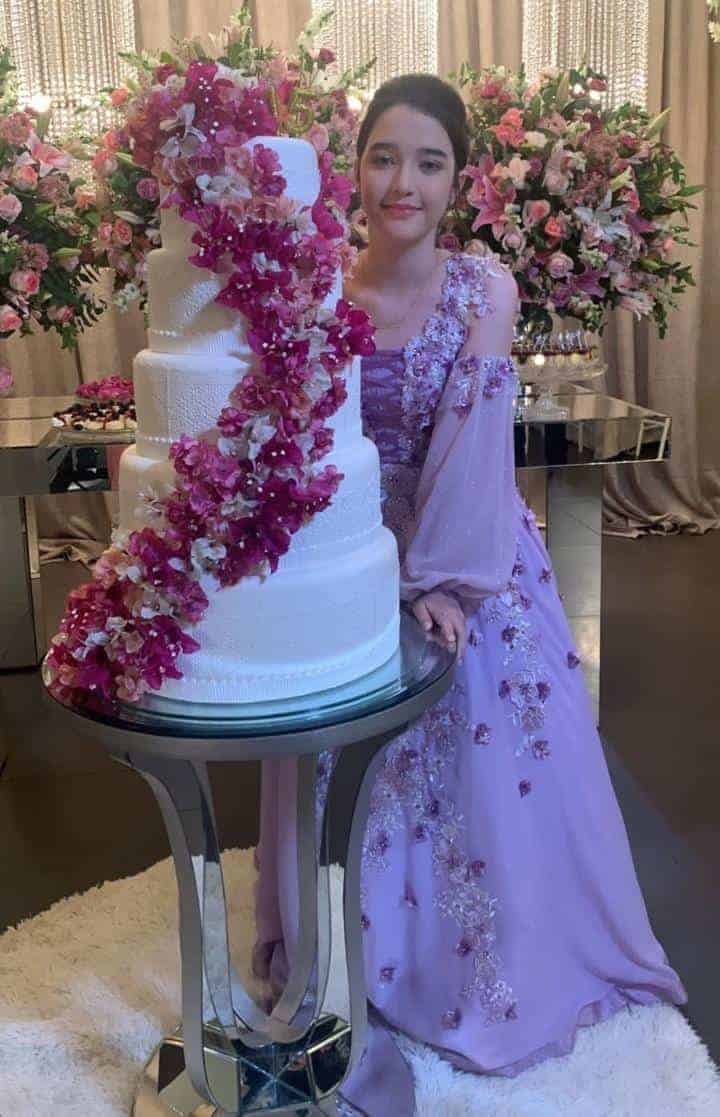 Os 15 anos de Ana Flávia: uma festa com homenagens, momentos mágicos ...