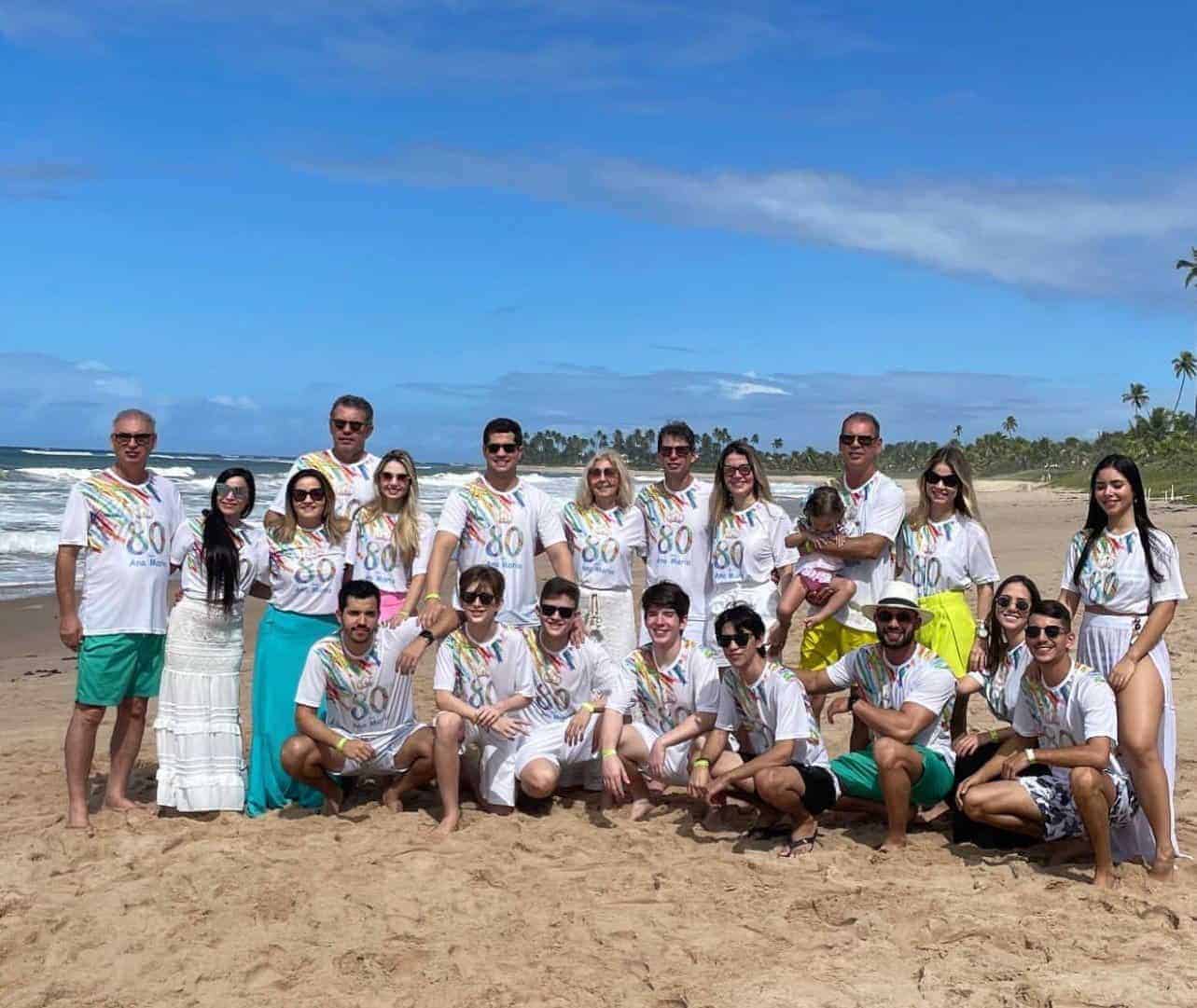 Ana Maria Leite reuniu amigos e familiares em um badalado resort na ...